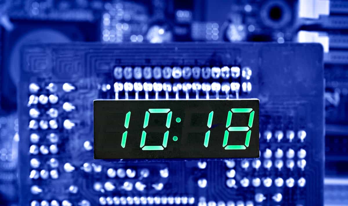 The Best Electronic Clock Kits - STEM Toys UK